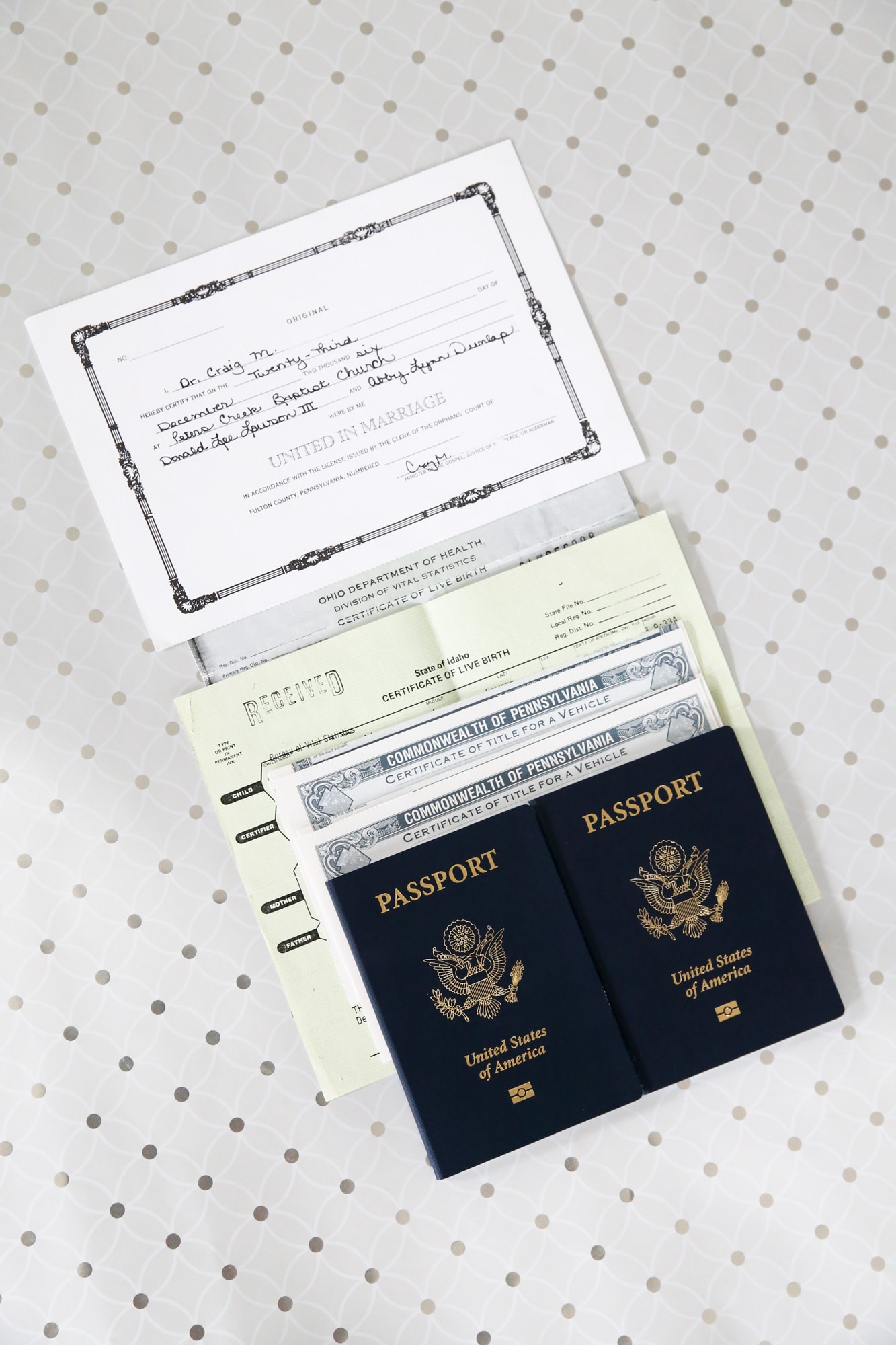 The Ultimate Guide to Going Paperless in 2024 | Abby Organizes