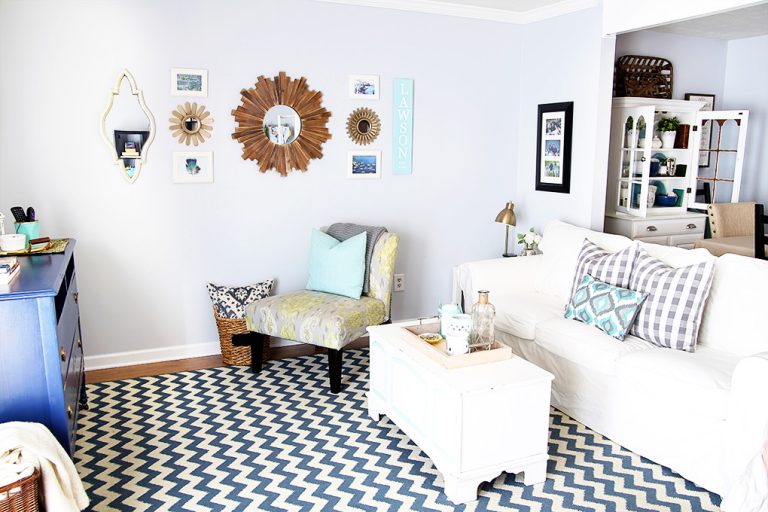 An Easy and Inexpensive Way to Change the Look of Your Living Room (in ...